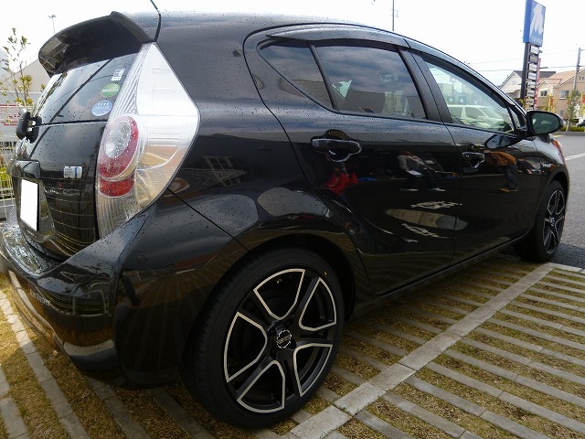 アクア NHP系 NHP10 | 装着ギャラリー | カーポートマルゼン