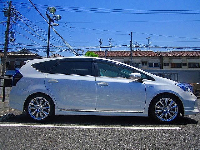プリウスα 40系 ZVW40W/41W | 装着ギャラリー | カーポートマルゼン