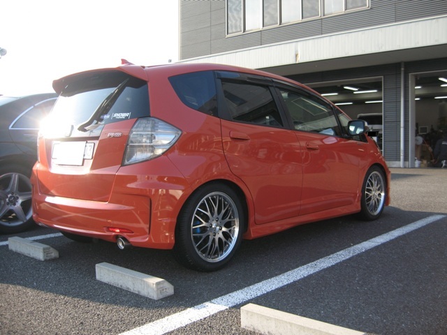 フィット GE系 DBA-GE6 | 装着ギャラリー | カーポートマルゼン