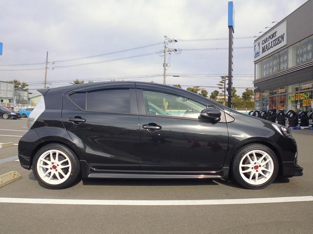 アクア NHP系 NHP10 | 装着ギャラリー | カーポートマルゼン