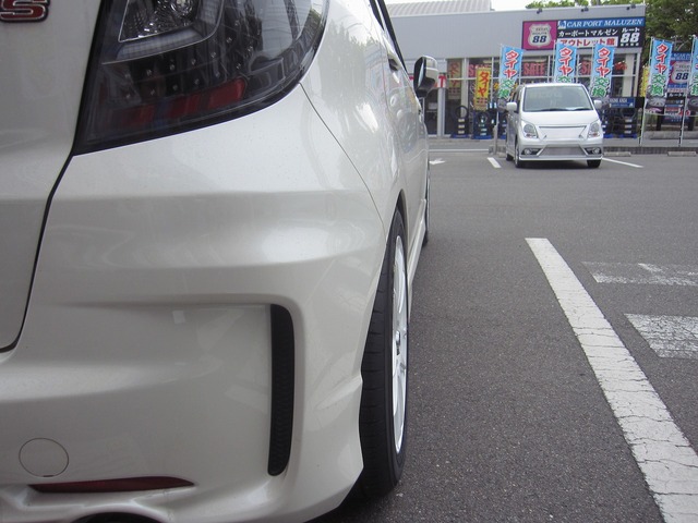 フィット GE系 DBA-GE6 | 装着ギャラリー | カーポートマルゼン