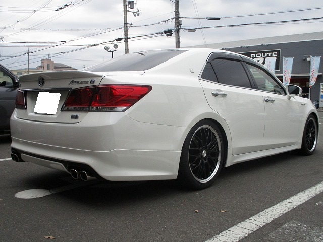 クラウンアスリート 210系 DBA-GRS211、AWS211 | 装着ギャラリー | カーポートマルゼン