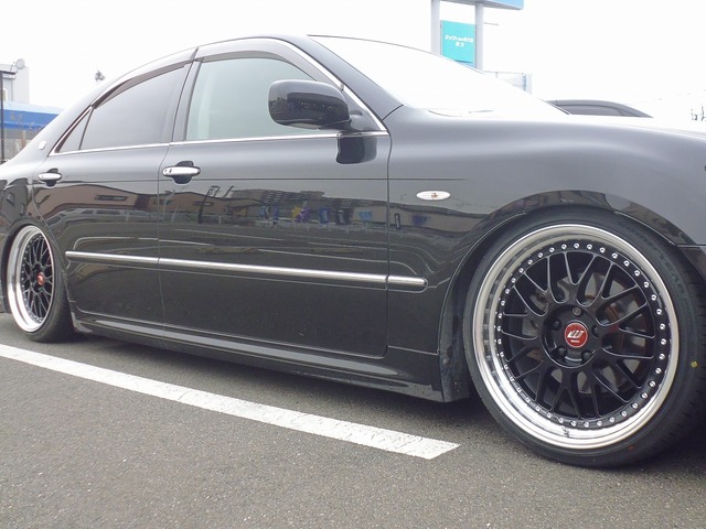 クラウンアスリート 180系 DBA-GRS182(180系) | 装着ギャラリー | カーポートマルゼン