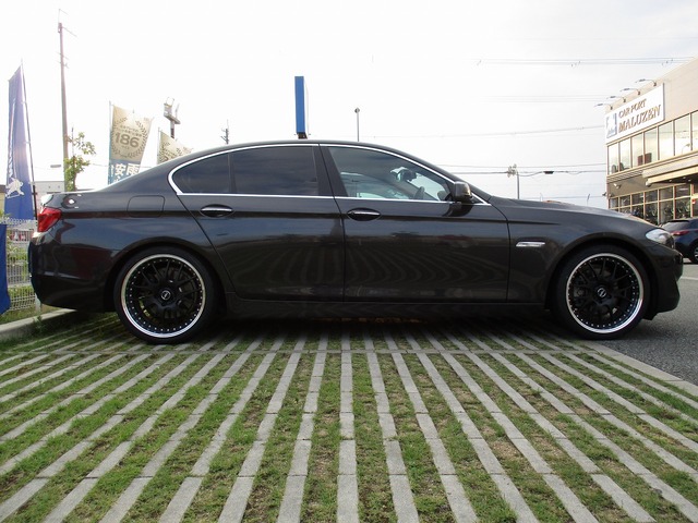 5シリーズ F10 DBA-FP25 (F10) | 装着ギャラリー | カーポートマルゼン