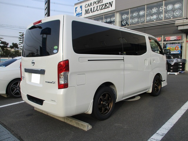 キャラバン E26系(NV350)【LT】 CBF-VR2E26、CBF-CS4E26、LDF-VW2E26 | 装着ギャラリー | カーポートマルゼン