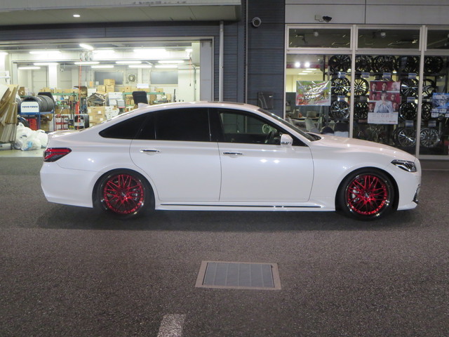 クラウン 20系/220系 3BA-ARS220 | 装着ギャラリー | カーポートマルゼン