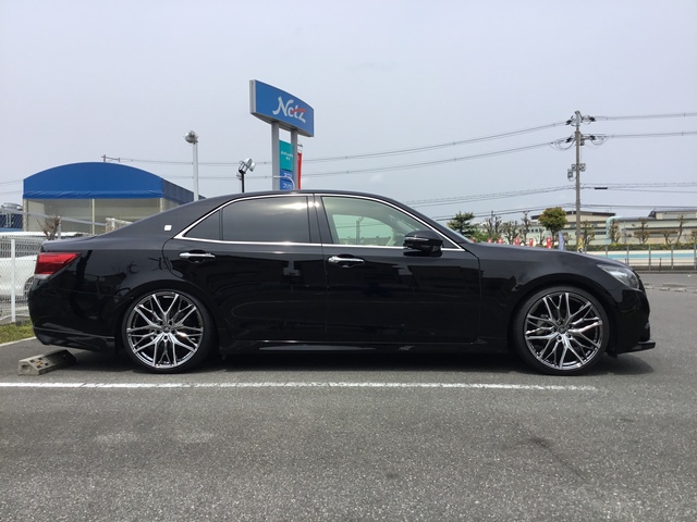 クラウンアスリート 210系 DBA-GRS210 | 装着ギャラリー | カーポートマルゼン