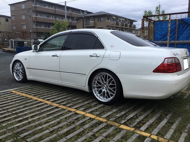 クラウンアスリート 180系 DBA-GRS182(180系) | 装着ギャラリー | カーポートマルゼン