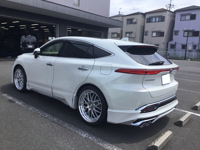 ハリアーハイブリッド 80系 AXUH80 | 装着ギャラリー | カーポートマルゼン