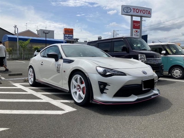 86 ZN6 DBA-ZN6 | 装着ギャラリー | カーポートマルゼン