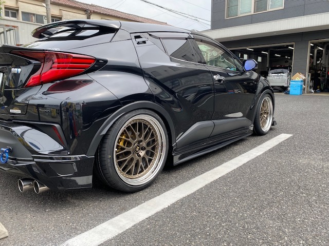 C-HR ZYX/NGX ZYX10、ZYX11 | 装着ギャラリー | カーポートマルゼン