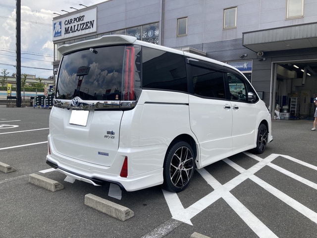 ノア(NOAH) 80系 ZWR80G、ZWR80W(80系) | 装着ギャラリー | カーポートマルゼン