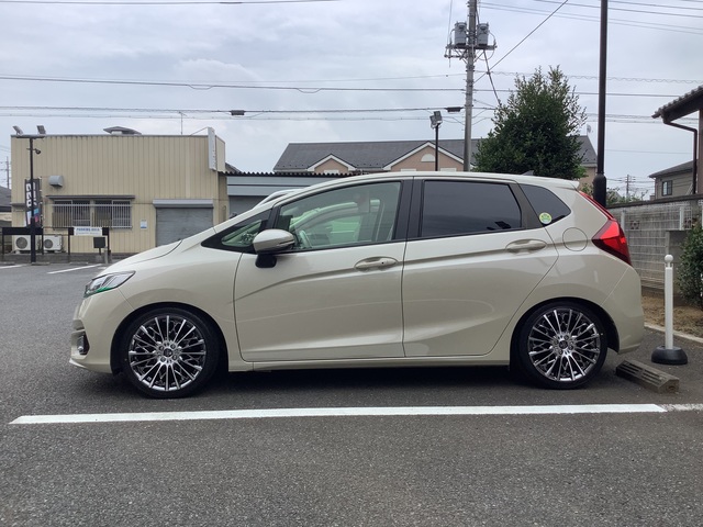 フィット GK系 DBA-GK3、GK4 | 装着ギャラリー | カーポートマルゼン