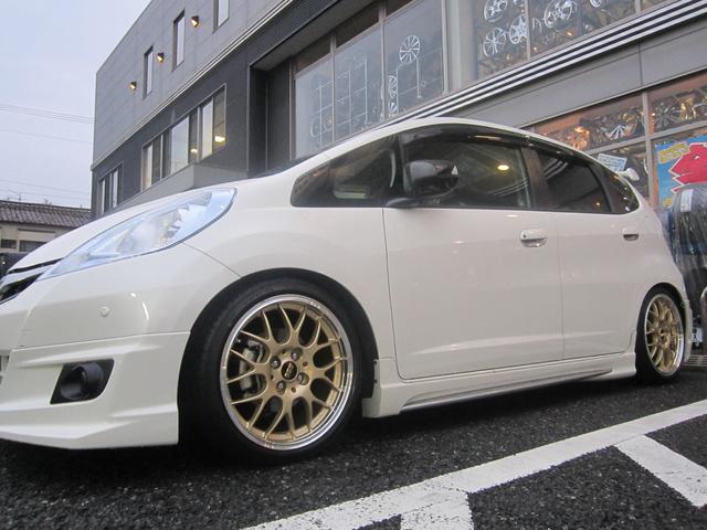 フィットハイブリッド GP DAA-GP1 | 装着ギャラリー | カーポートマルゼン